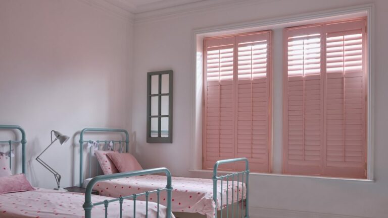 How do I open and close my Shutter Slats?